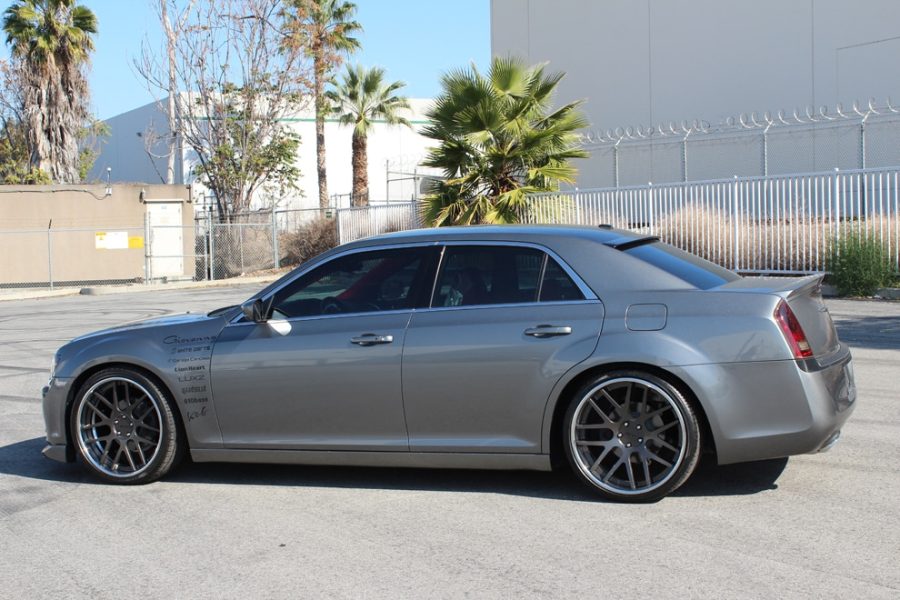 CHRYSLER 300C – GFG CREST – Giovanna Luxury Wheels