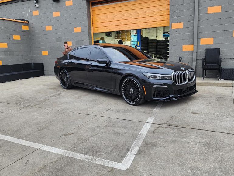 BMW 7 Series – Tulum – Giovanna Luxury Wheels