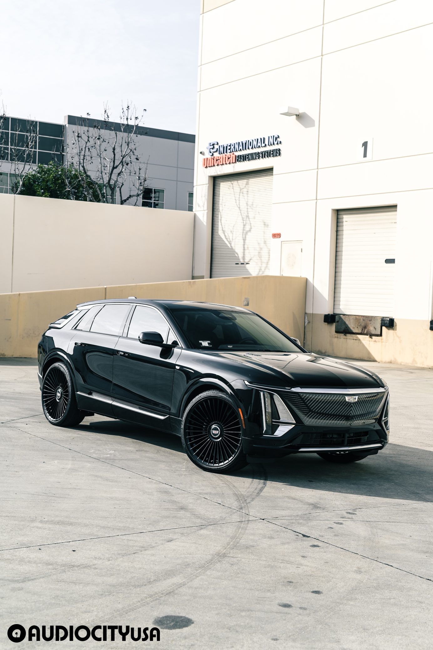 Cadillac Lyriq – Cabo – Giovanna Luxury Wheels