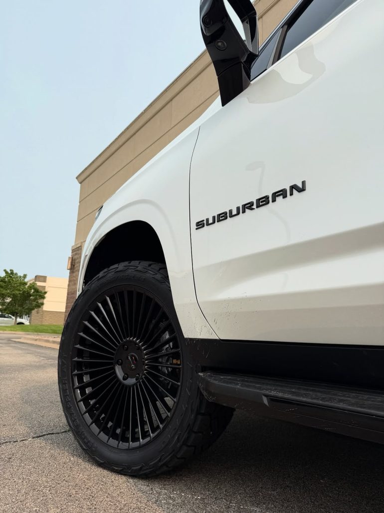 Suburban – Cabo – Giovanna Luxury Wheels