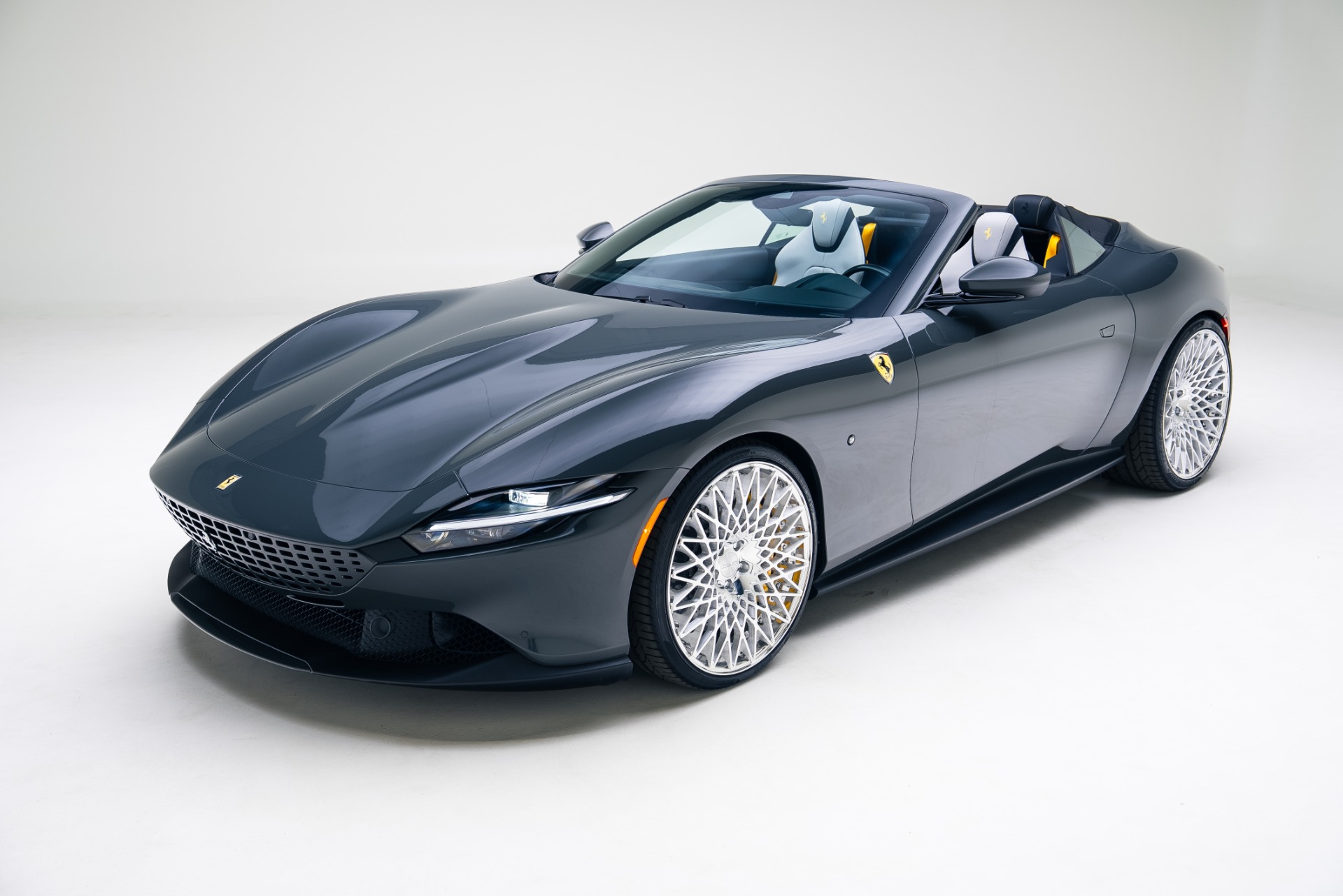 Ferrari Roma GFG Volare – Giovanna Luxury Wheels