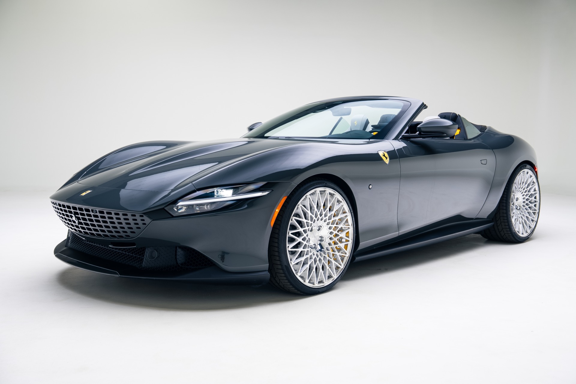 Ferrari Roma GFG Volare – Giovanna Luxury Wheels