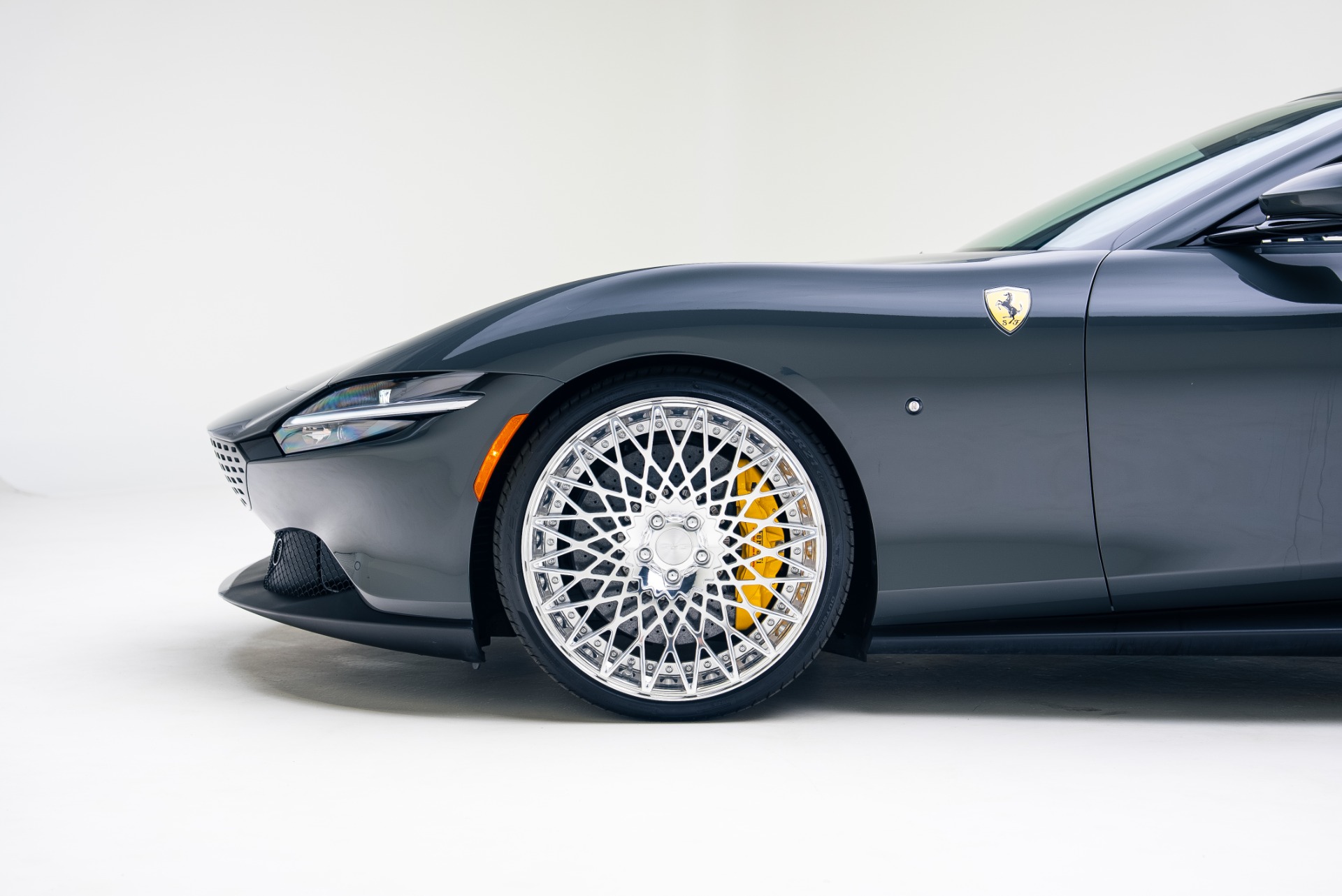 Ferrari Roma GFG Volare – Giovanna Luxury Wheels